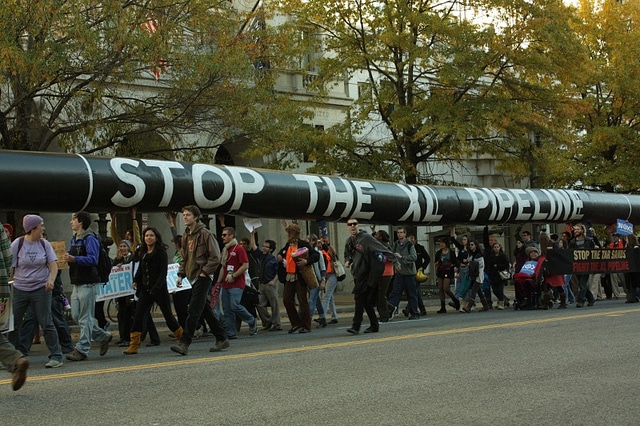 Nov. 6, 2011: Keystone XL Pipeline Protest at White House - Zinn ...