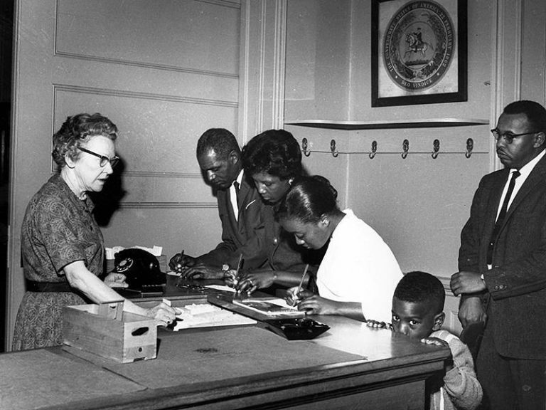 Nov. 17, 1961: Albany Movement - Zinn Education Project